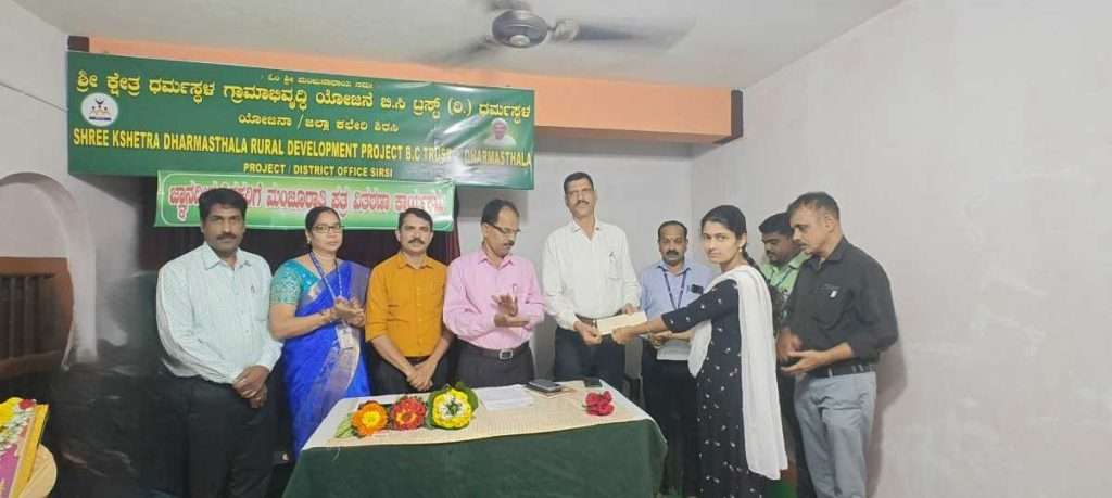 Distribution of approval letters for Jnana Deepa teachers at the Sirsi ...